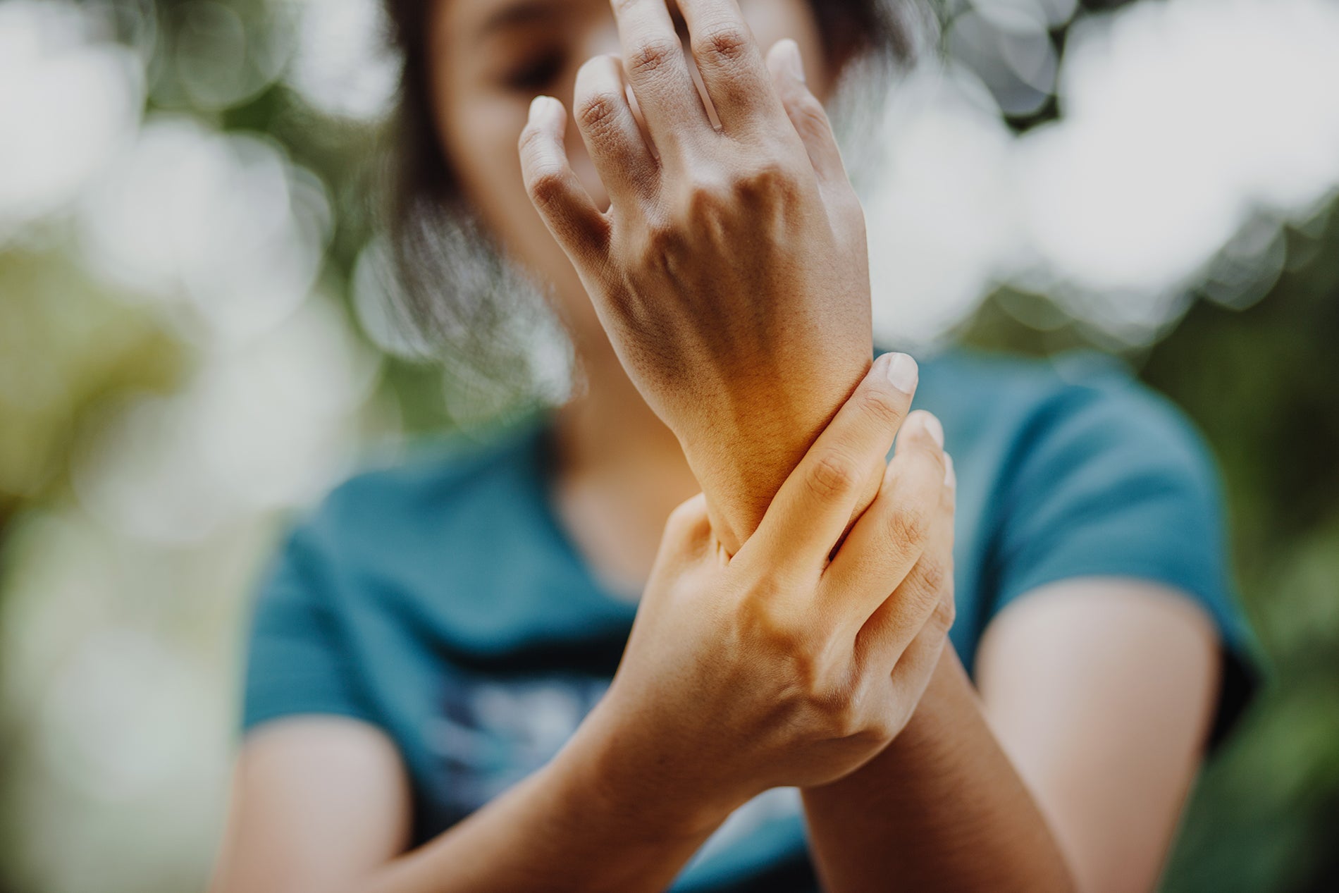 Understanding Wrist Tendonitis Pain – Sacksy Thyme